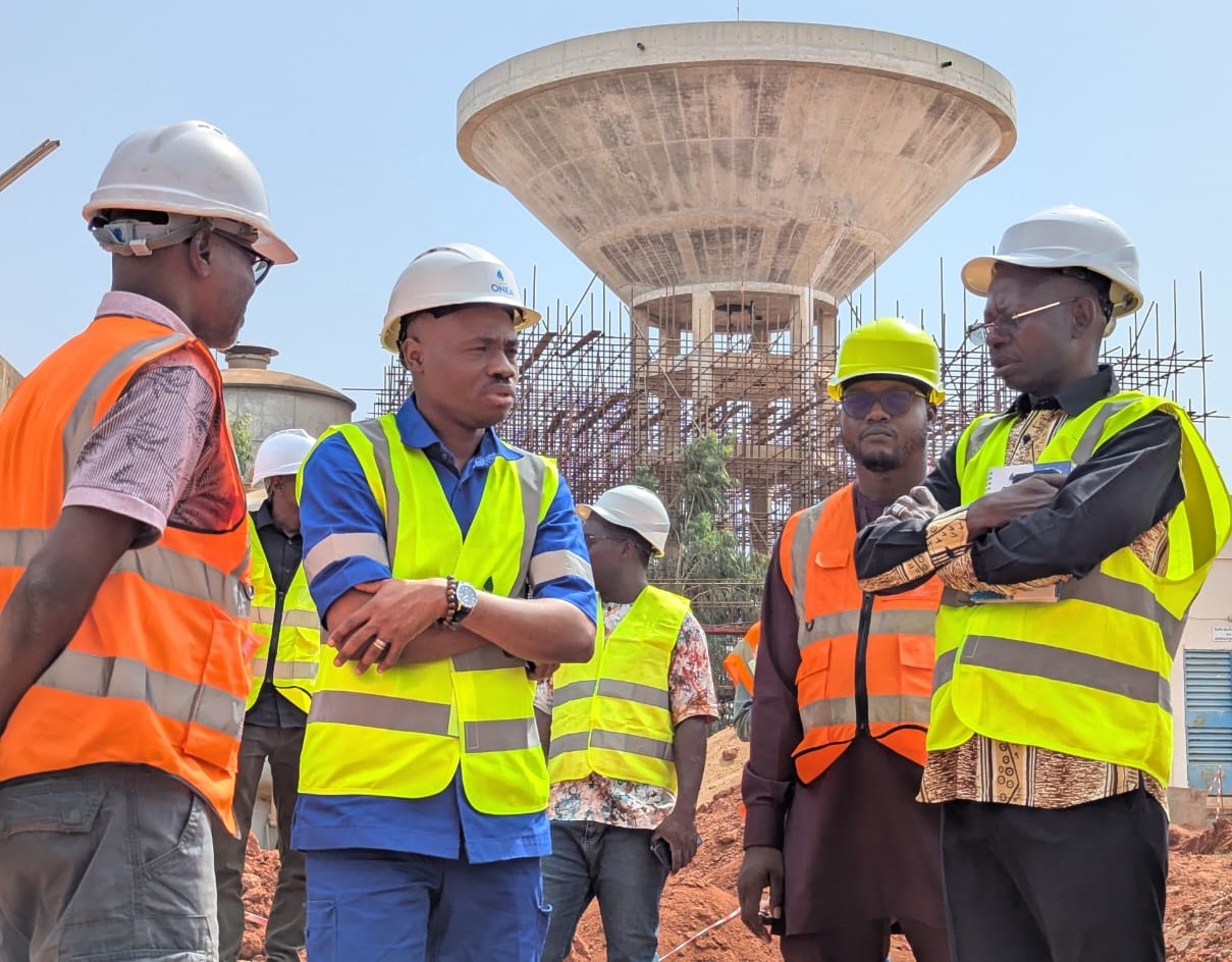 Burkina- le DG de l'ONEA visite les infrastructures hydrauliques ...